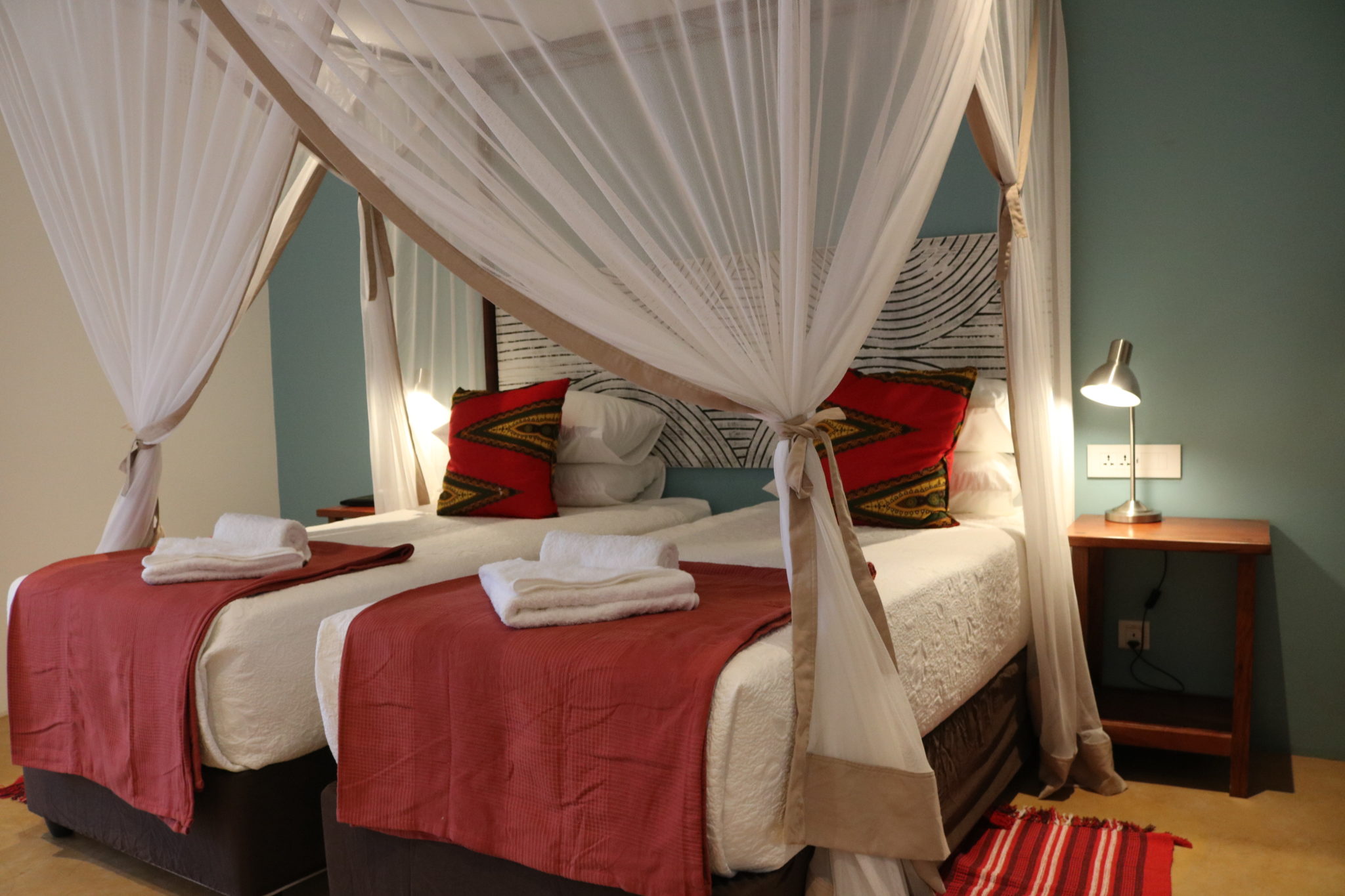 PheZulu Guest Lodge | SAFARI FRANK
