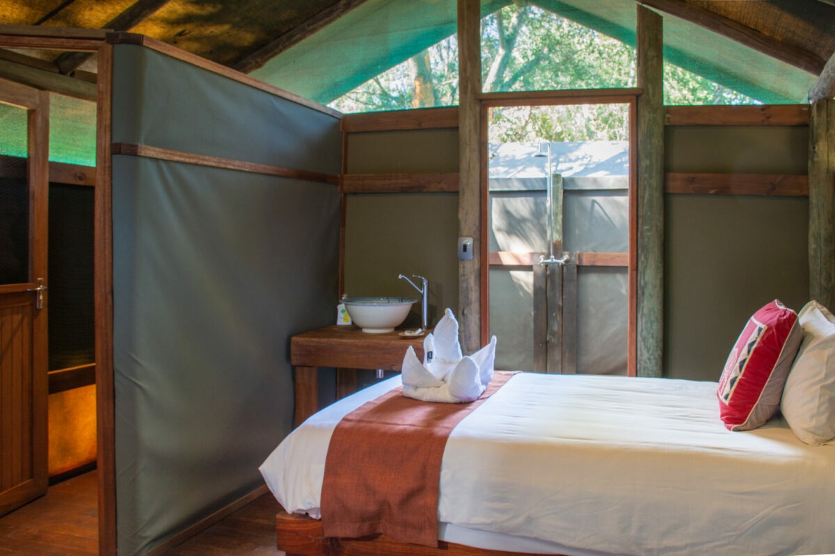 Moremi Crossing | Okavango Delta Safari Camp | SAFARI FRANK