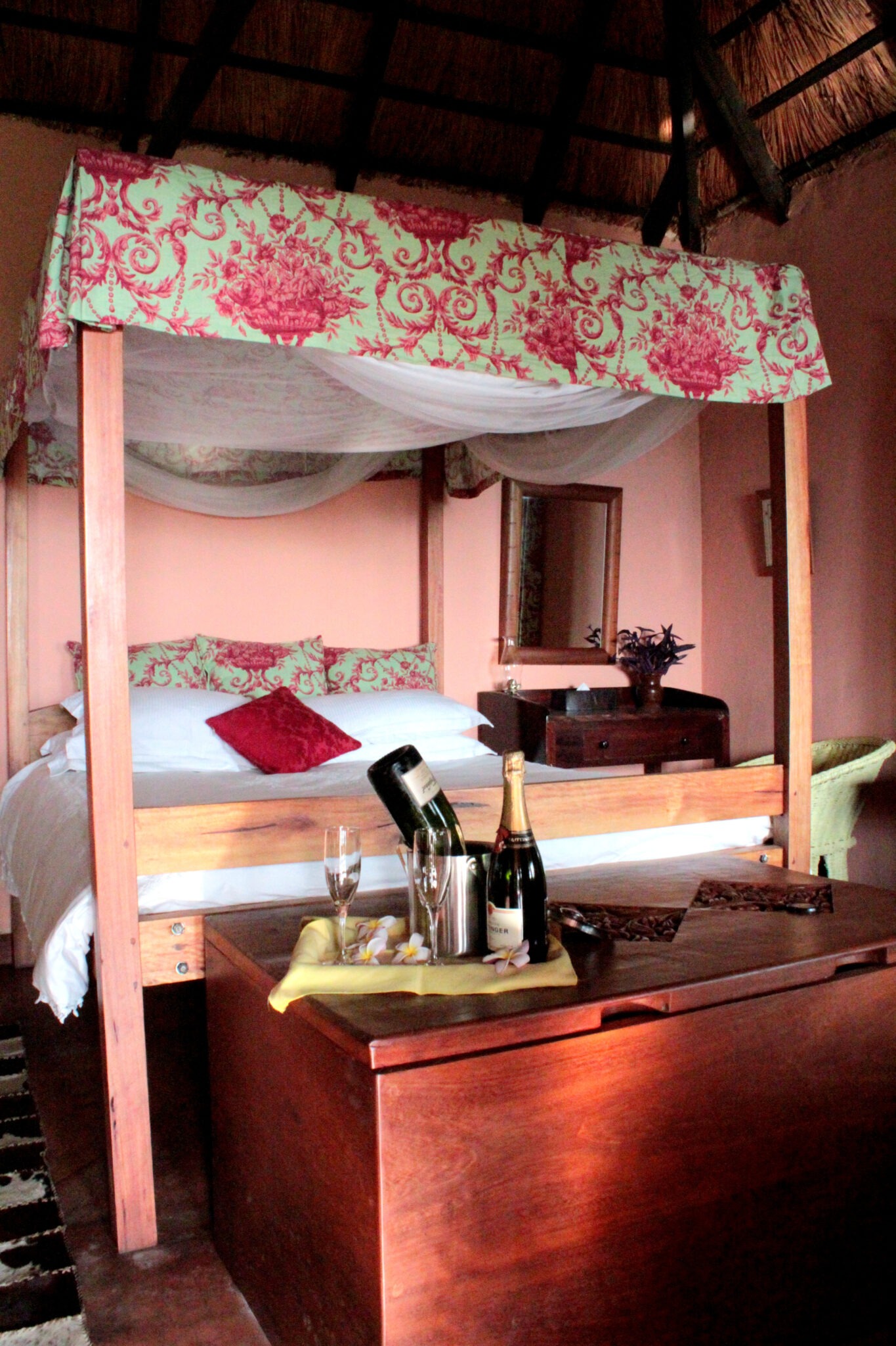 Ndali Lodge | Kibale Forest National Park | SAFARI FRANK