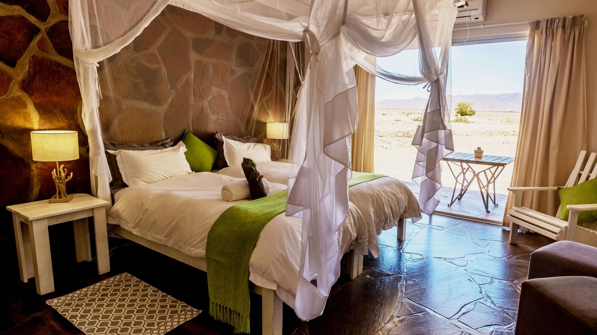 Elegant Desert Lodge | SAFARI FRANK